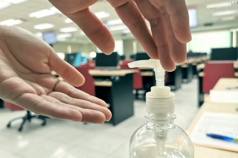 Tips on How to Avoid Germs at the Office | Page 4 | Things Health